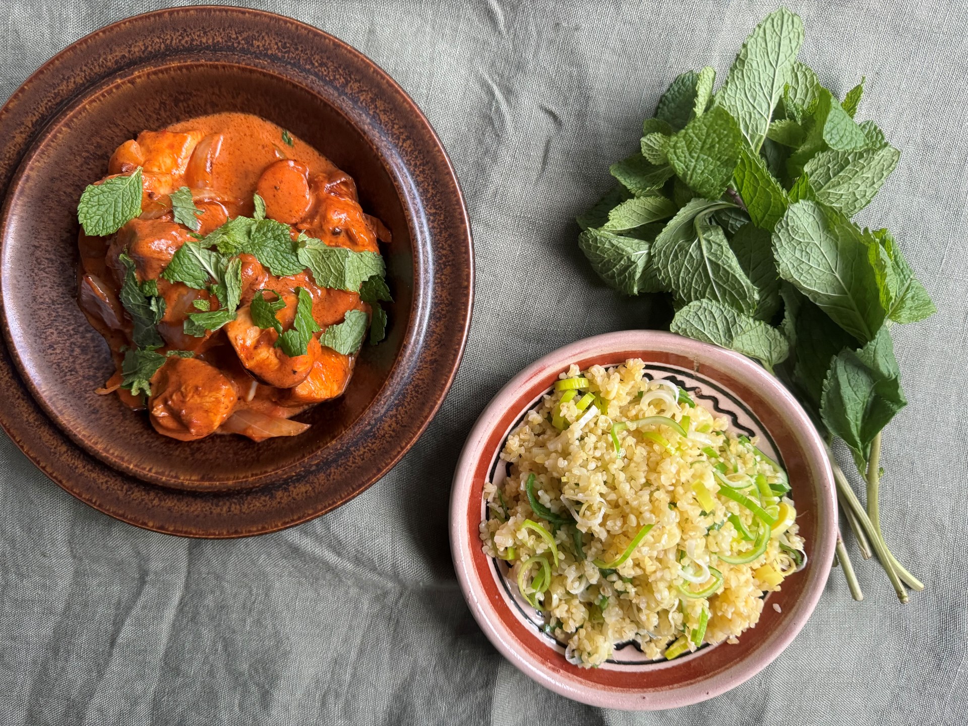 Kylling i cremet ras el hanout med citronbulgur - Opskrift fra ...