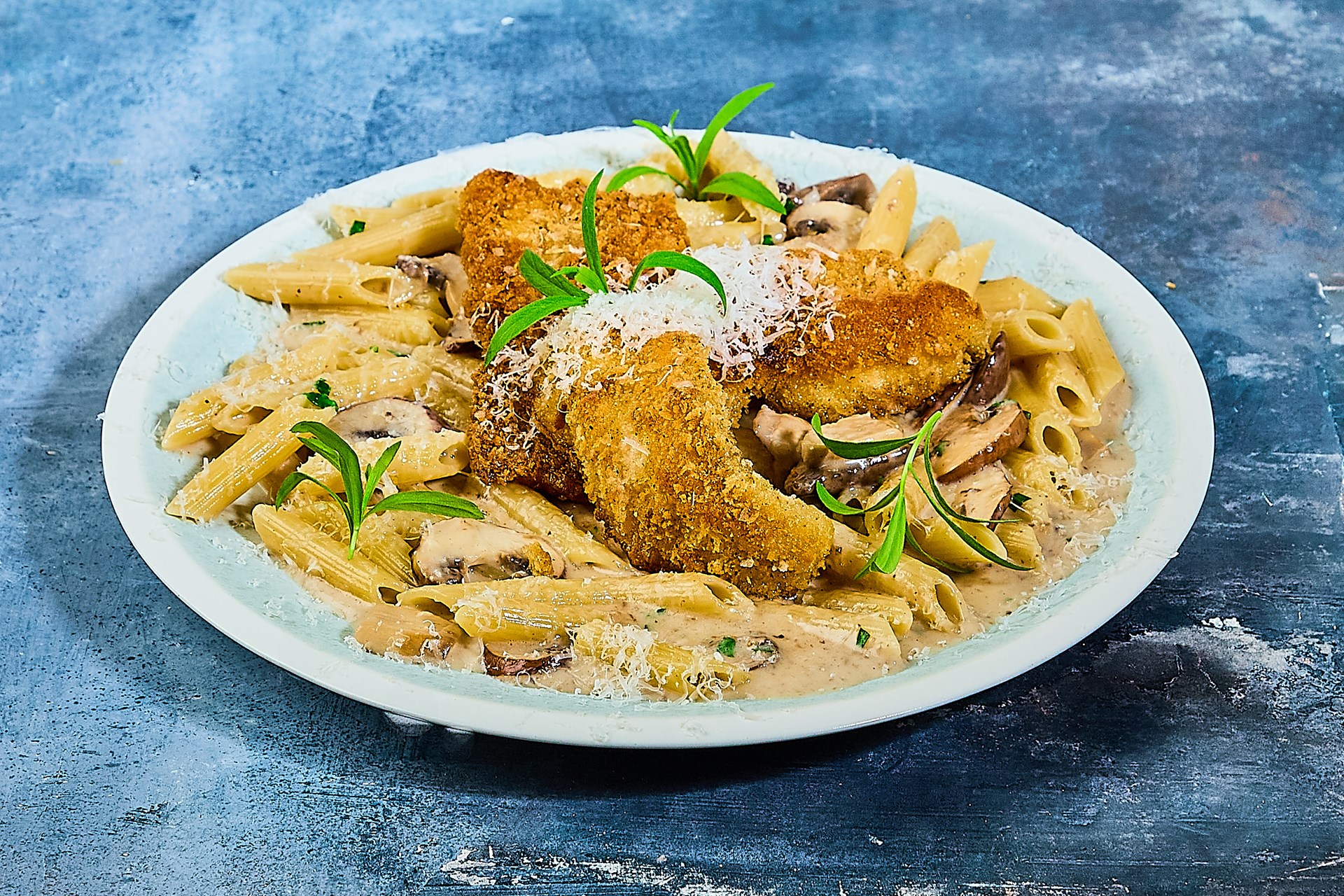 Sprød kuller med penne & estragon-svampesovs - Opskrift fra Skagenfood.dk