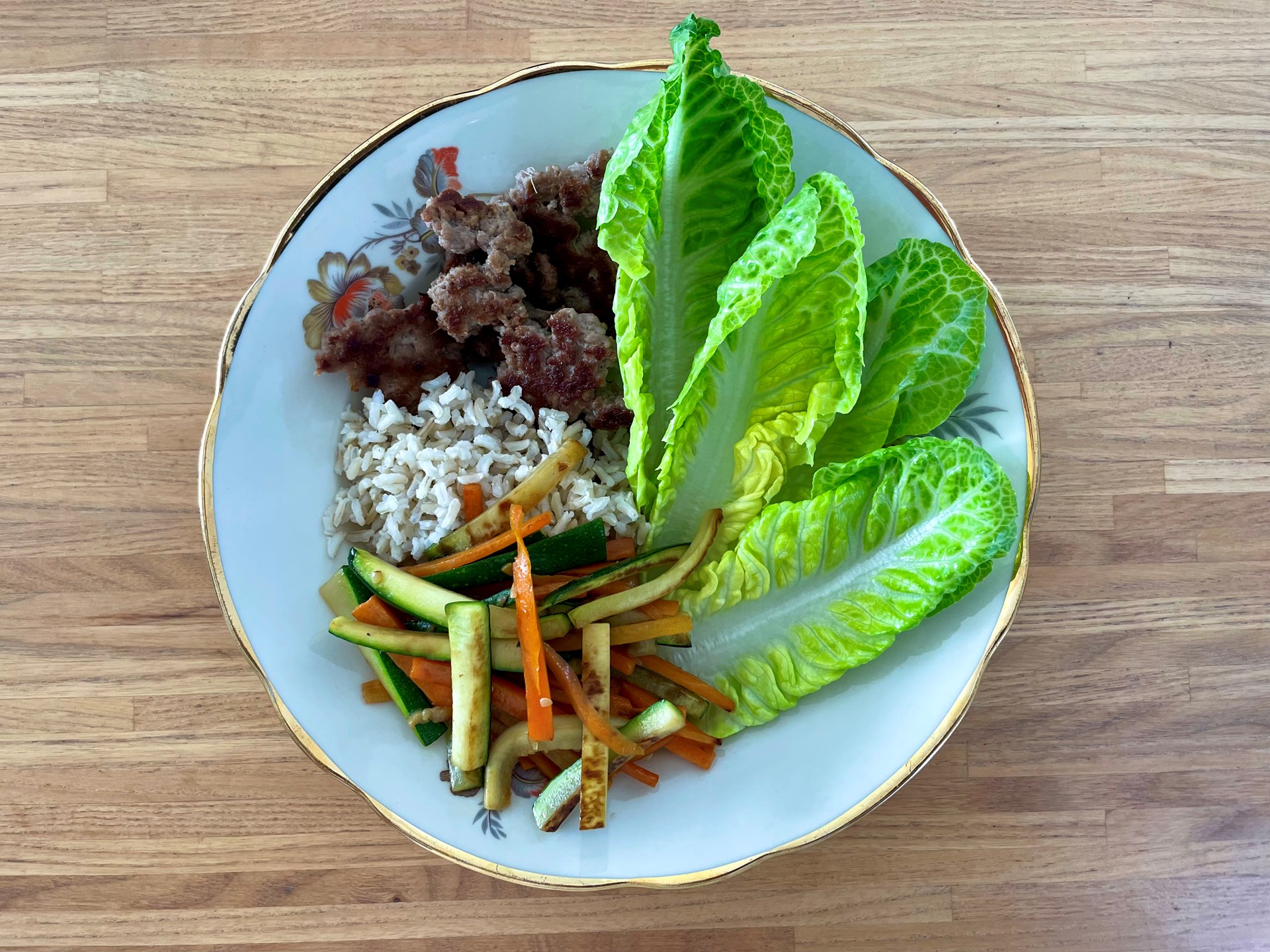 Koreansk bulgogi med squash, gulerod og ris - Opskrift fra Skagenfood.dk