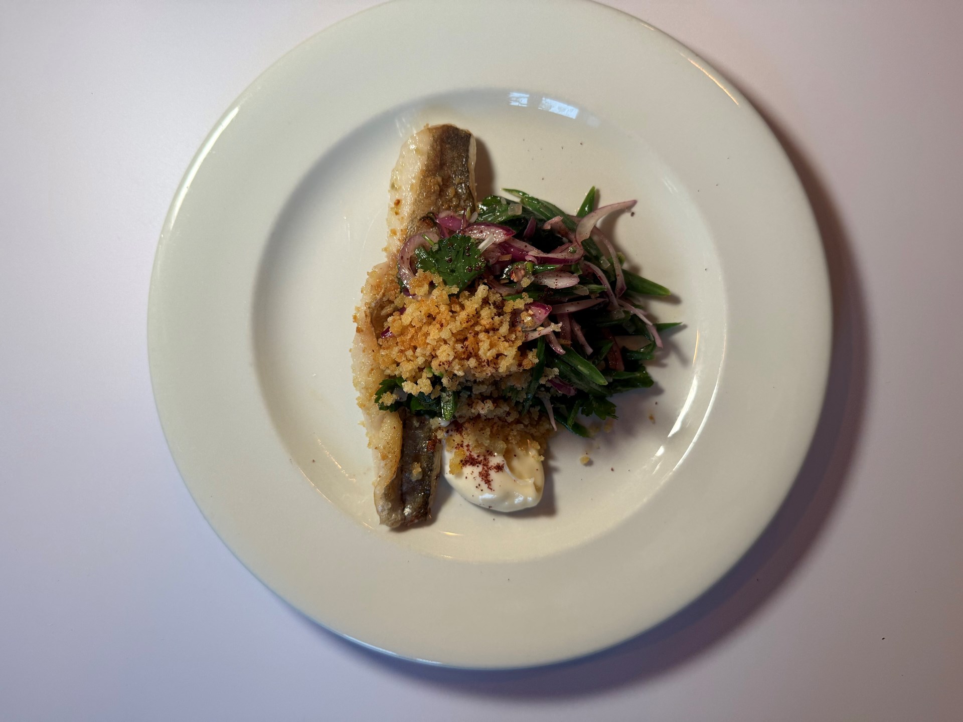 Stegt hvilling med bønnesalat og aioli - Opskrift fra Skagenfood.dk