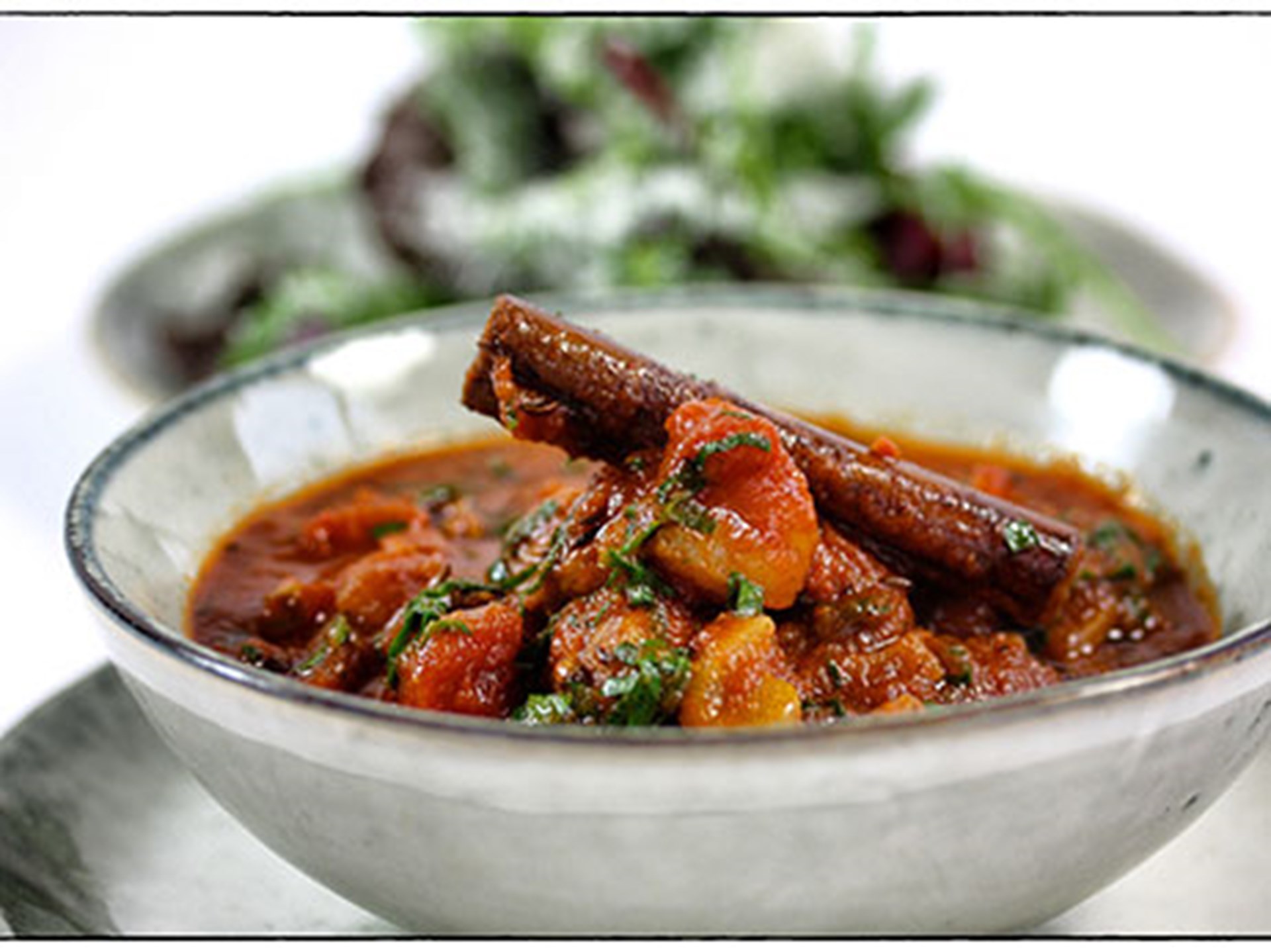 Cypriotisk afelia med orzo pasta - Opskrift fra Skagenfood.dk