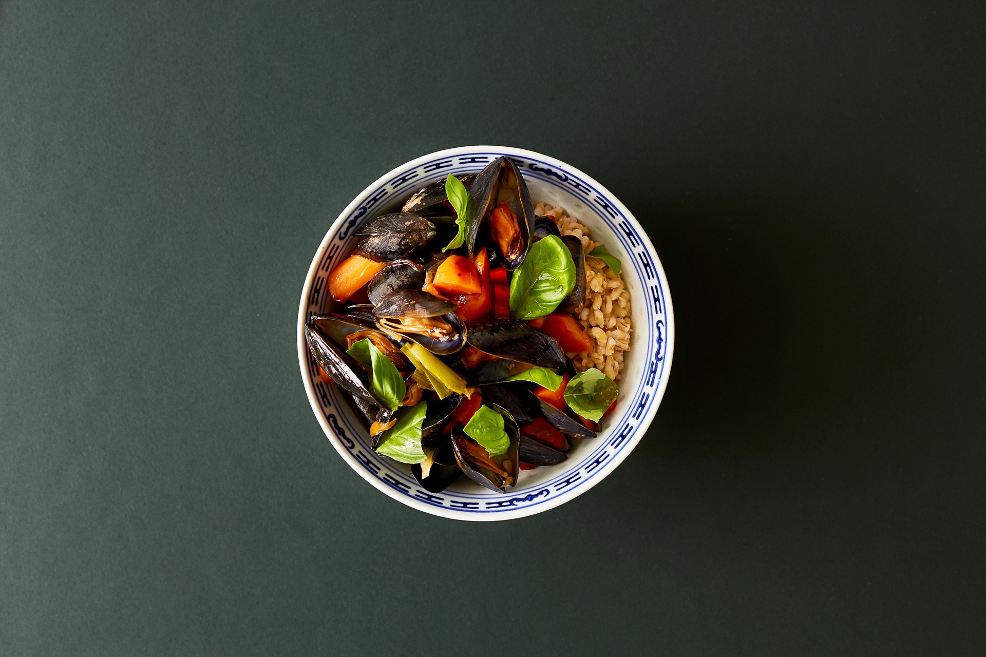 Muslinger i hoisin og basilikum - Opskrift fra Skagenfood.dk