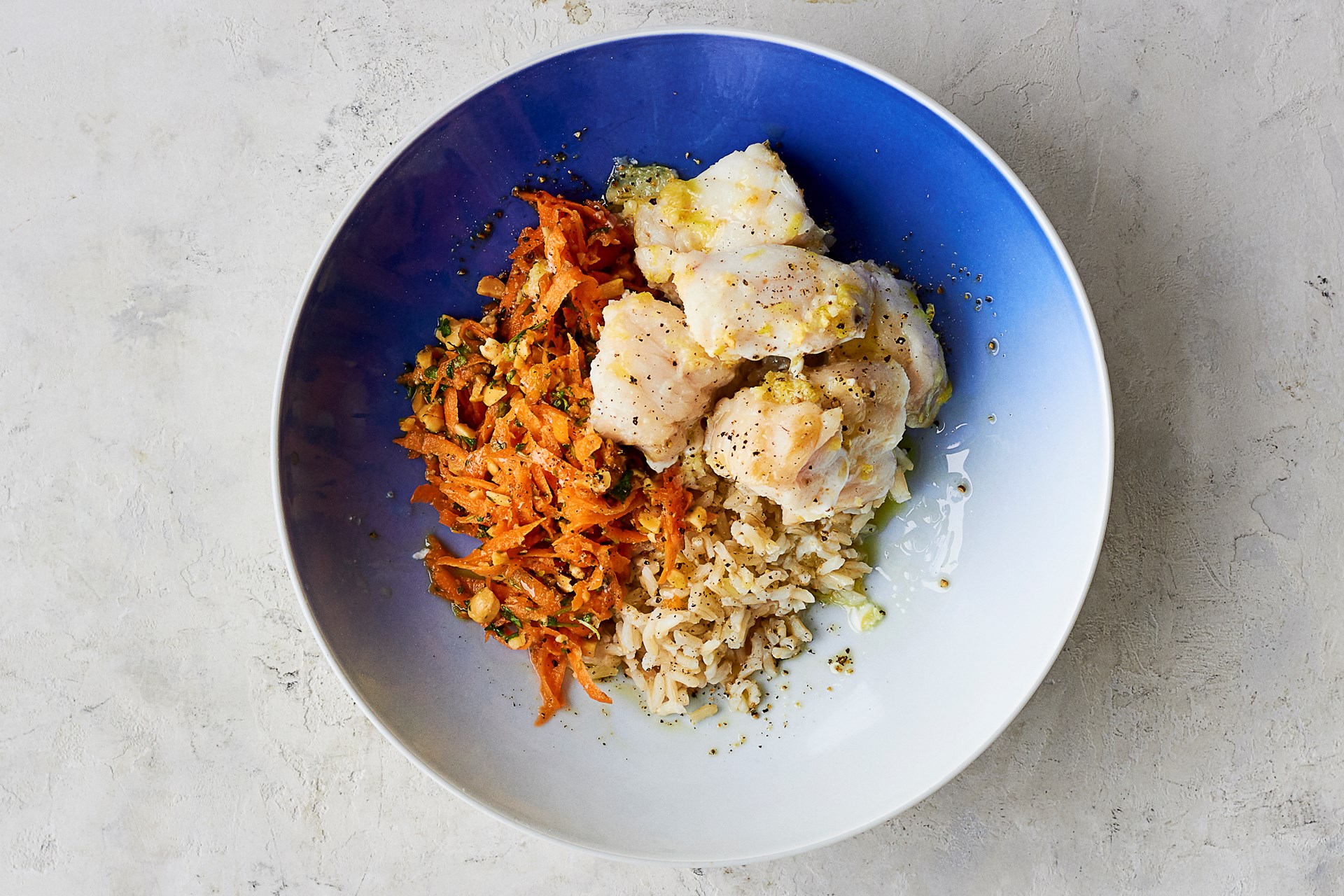 Team DK Thailandsk gulerodssalat med stegt lange - Opskrift fra Skagenfood.dk