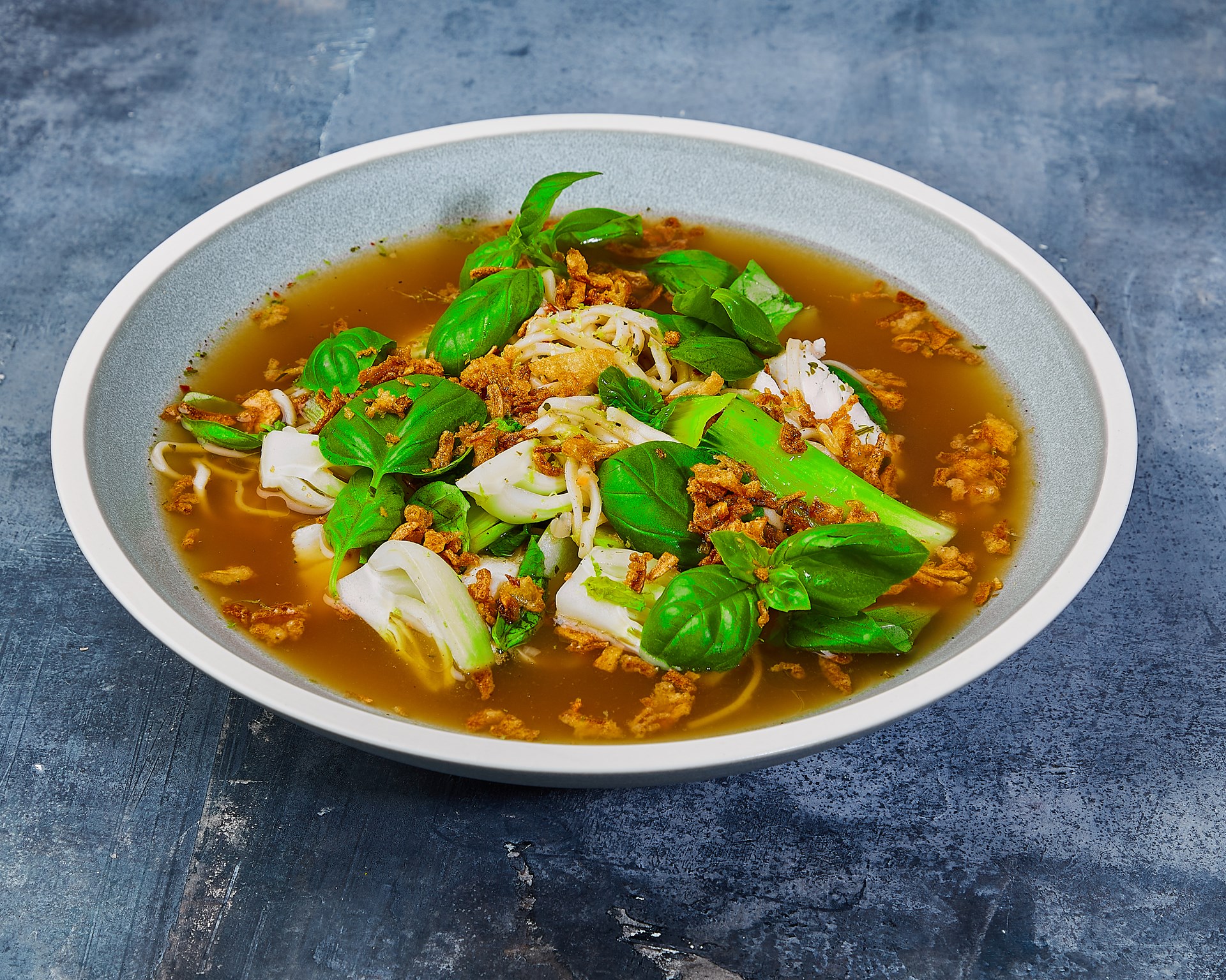 Vietnamesisk pho med kulmule/kuller, nudler og pak choy - Opskrift fra ...