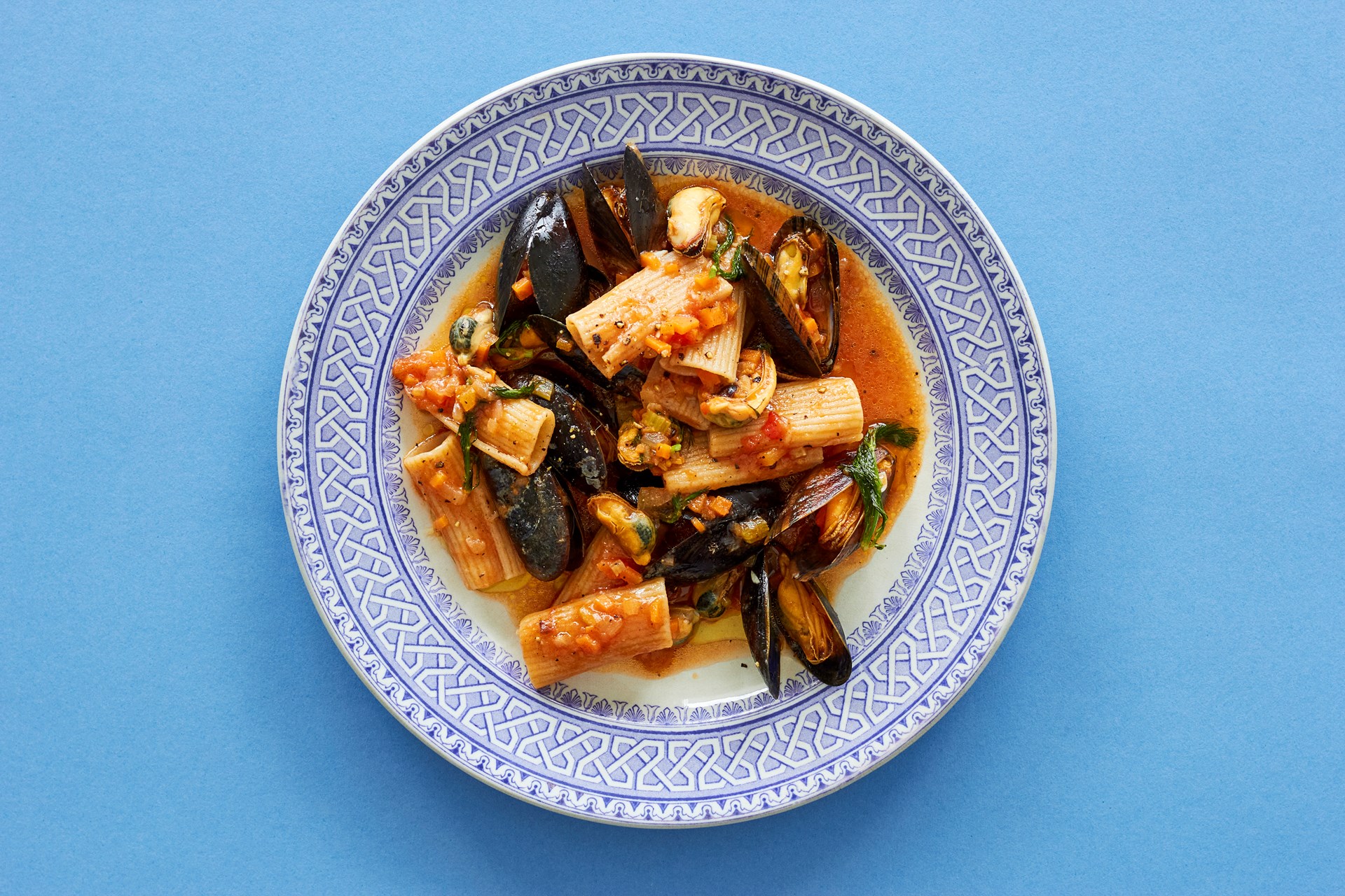 Muslinger i pasta med tomatsugo og fennikel - Opskrift fra Skagenfood.dk