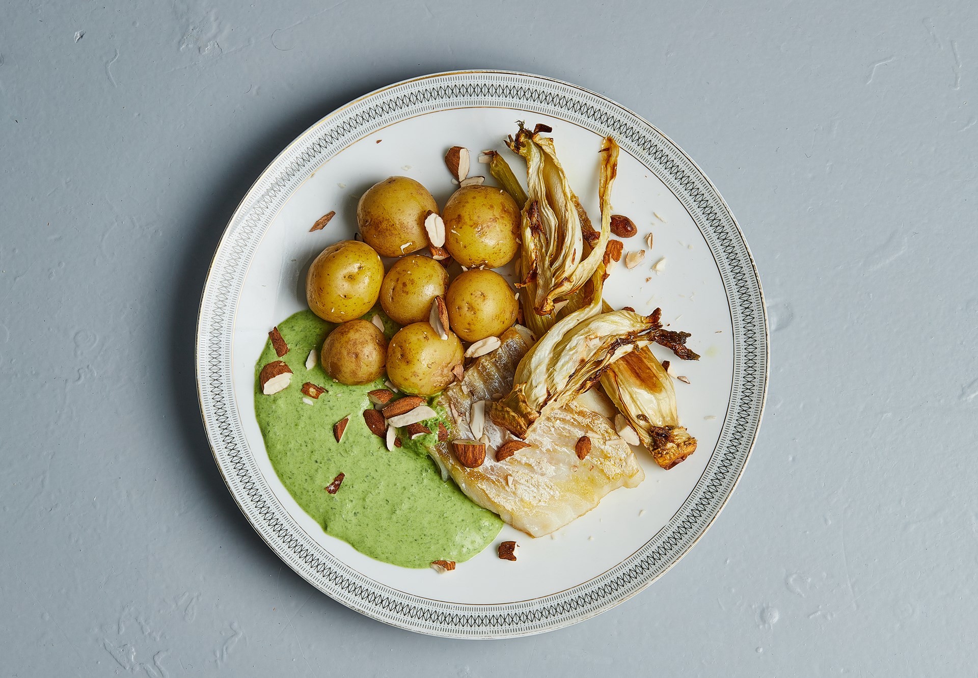 Stegt skærising med spinatcreme, bagt fennikel og kartofler - Opskrift ... Stegt skærising med spinatcreme, bagt fennikel og kartofler - Opskrift ...