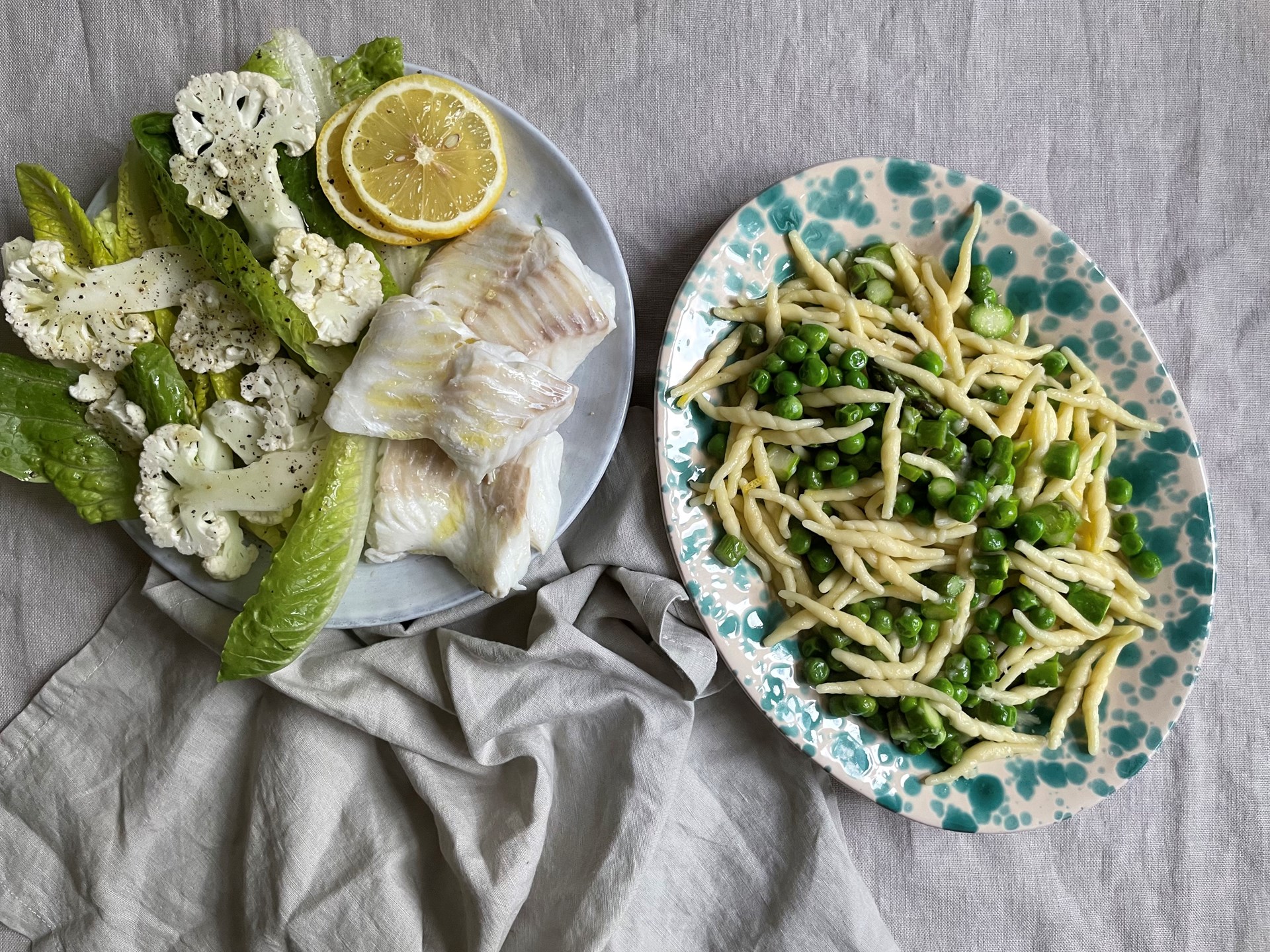 Frisk pasta med kulmule, asparges og ærter - Opskrift fra Skagenfood.dk