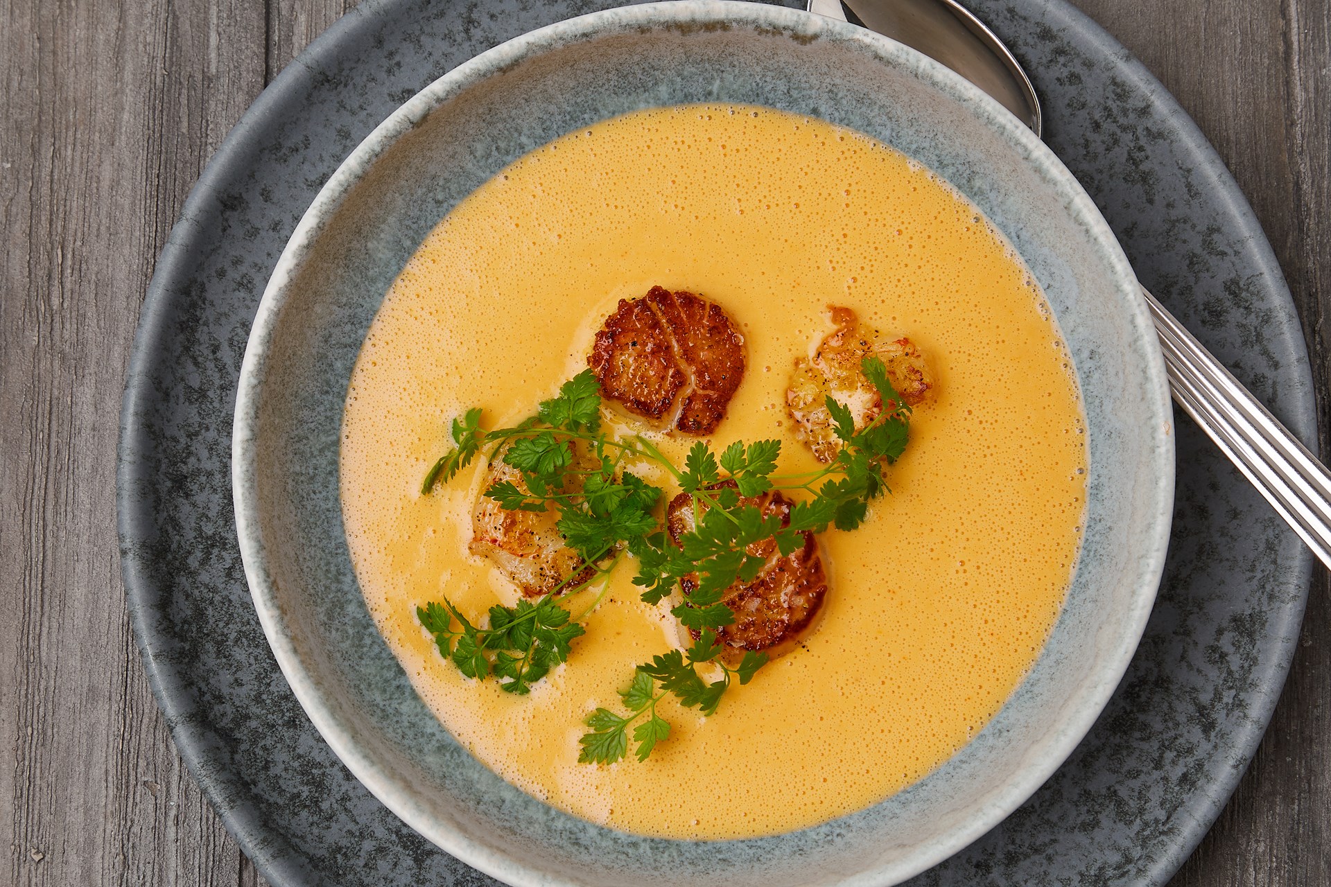 Jomfruhummersuppe (bisque) fra bunden - Opskrift fra Skagenfood.dk Jomfruhummersuppe (bisque) fra bunden - Opskrift fra Skagenfood.dk