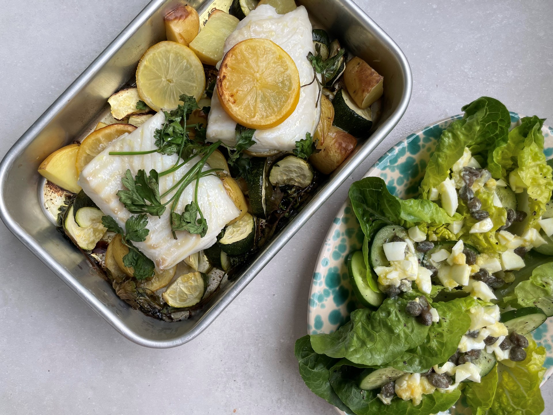 Bagt kulmule med sprød salat og kapers - Opskrift fra Skagenfood.dk